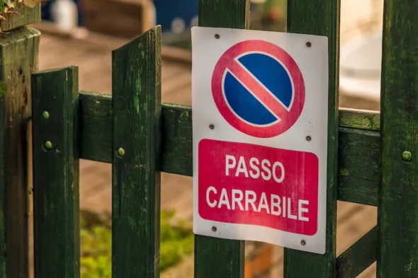 Come richiedere e ottenere un cartello "Passo carrabile" per la propria ...