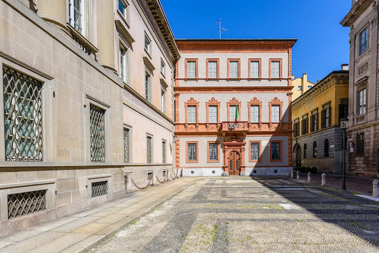 Alla scoperta della casa di Giacomo Leopardi a Recanati: descrizione ...