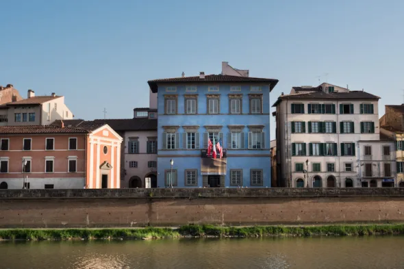 Palazzo Blu a Pisa, storia e curiosità di un edificio che non passa ...