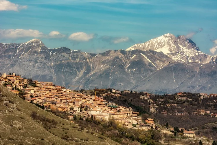 Ovindoli: dove si trova, cosa fare e cosa vedere in estate e in inverno