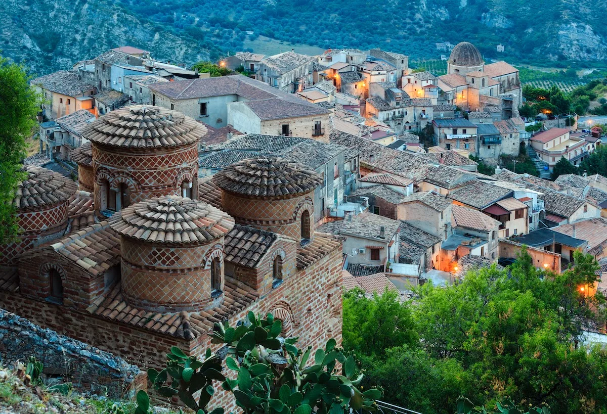Stilo, la "città del sole": cosa vedere e quanto cosa viverci