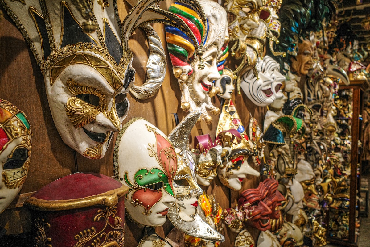 What are the traditional carnival masks of Turin?