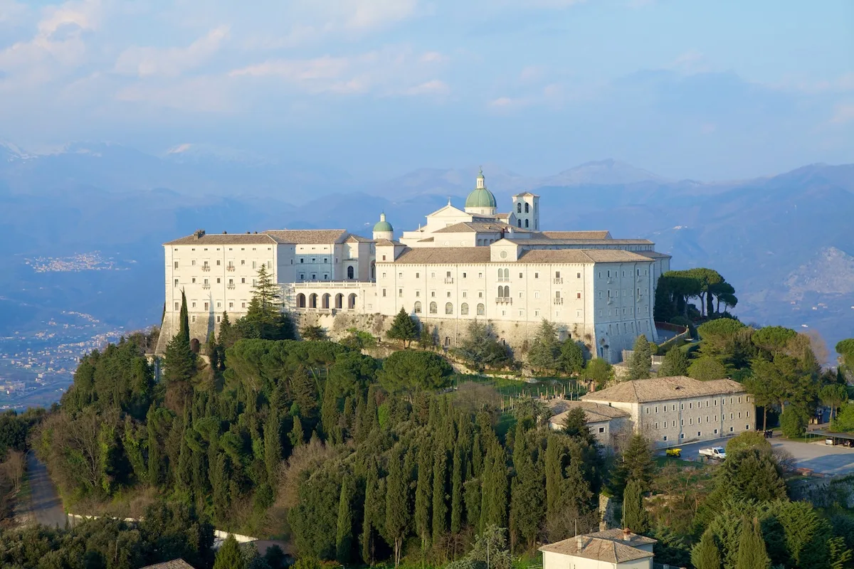 Cassino: dove si trova, cosa vedere e quanto costano le case