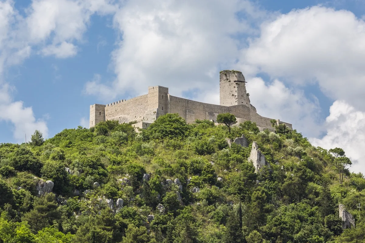 Cassino: dove si trova, cosa vedere e quanto costano le case